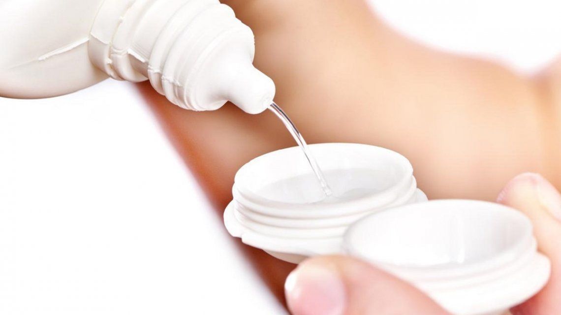La Anmat prohibió cuatro productos para el cuidado de los ojos La Anmat prohibió cuatro productos para el cuidado de los ojos