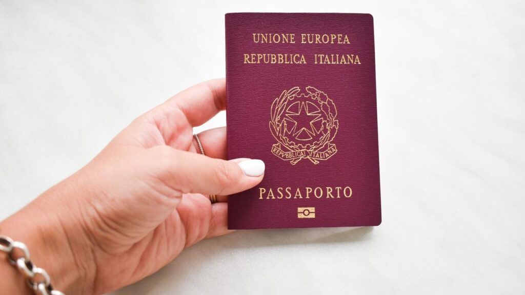 Aumentó la tarifa para sacar el pasaporte italiano y obtener la ...