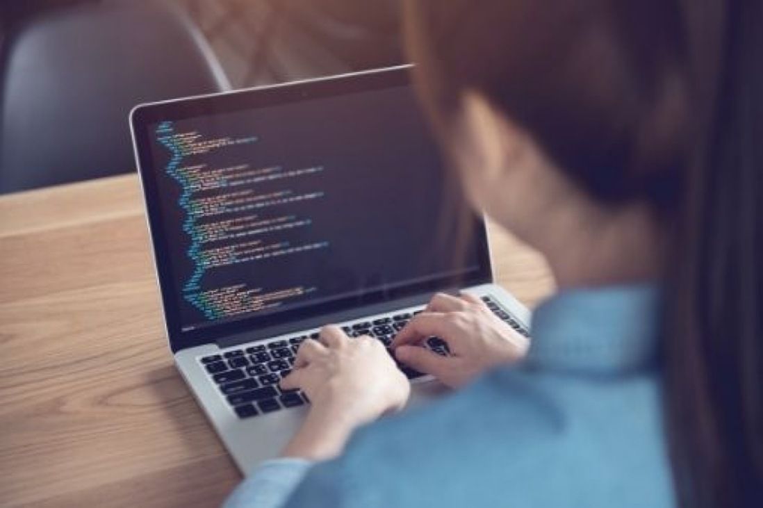 Cómo es el trabajo de un programador en Argentina, cuánto gana por hora ...