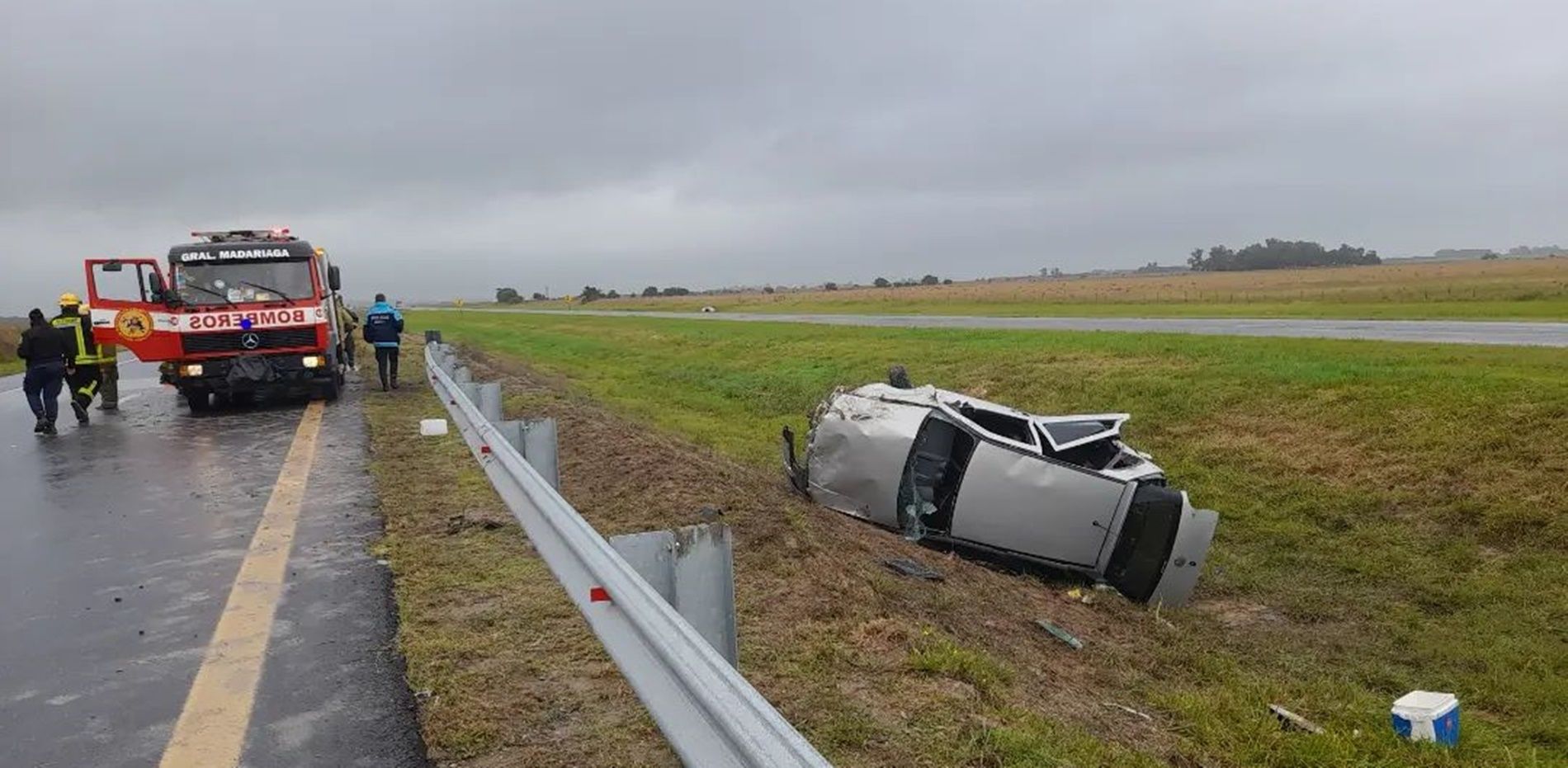Accidente en Ruta 56: Tres heridos al volcar un auto entre Gral. Conesa y Gral. Madariaga